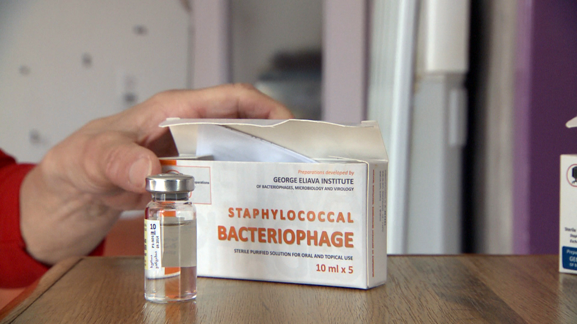 Bactéries résistantes, Les phages en renfort / Canal9