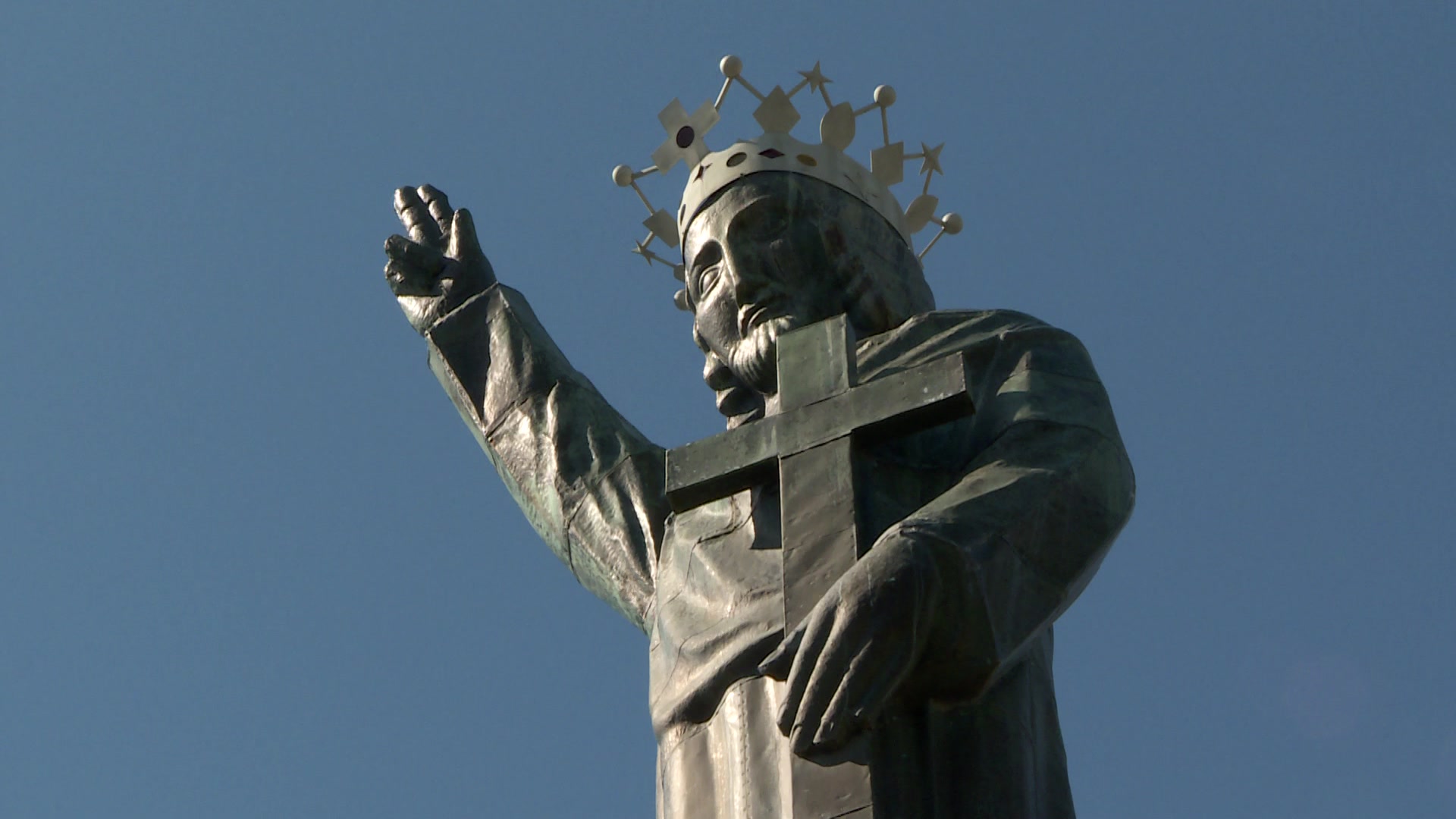 Édifices insolites: à la découverte du Christ-Roi, une statue qui ...