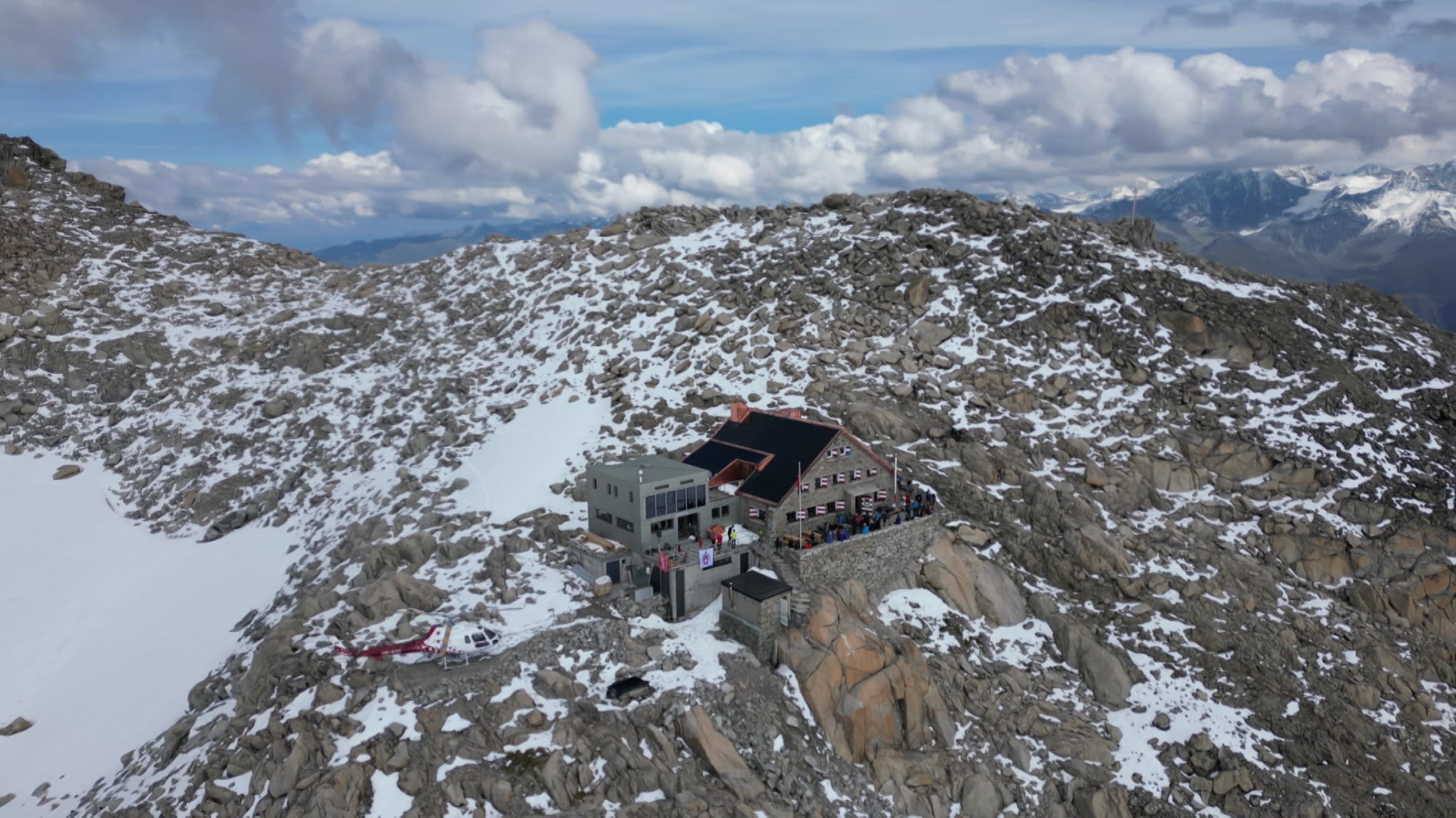 La cabane du Trient rénovée pour 3 millions / Canal9