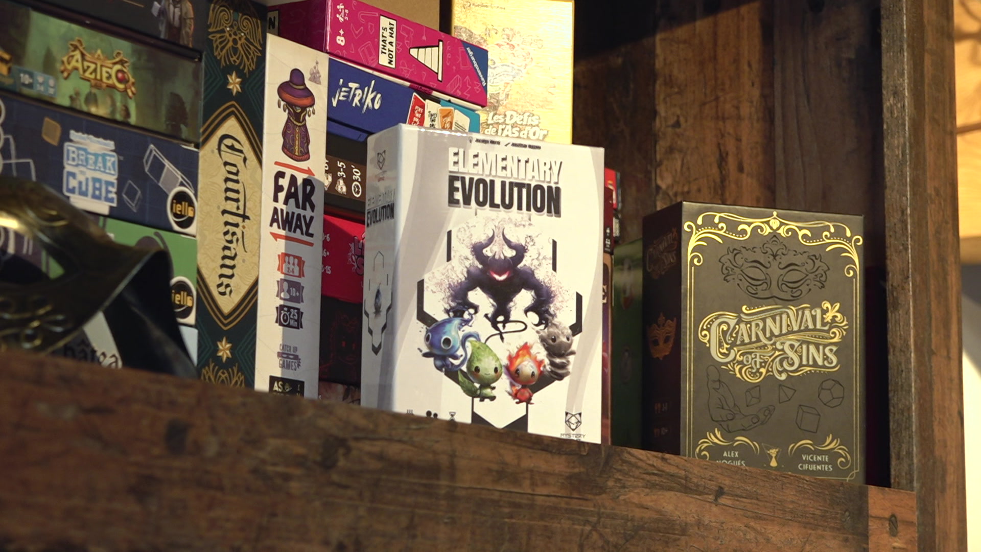 Saxon: Un passionné lance son jeu de société… qui cartonne / Canal9