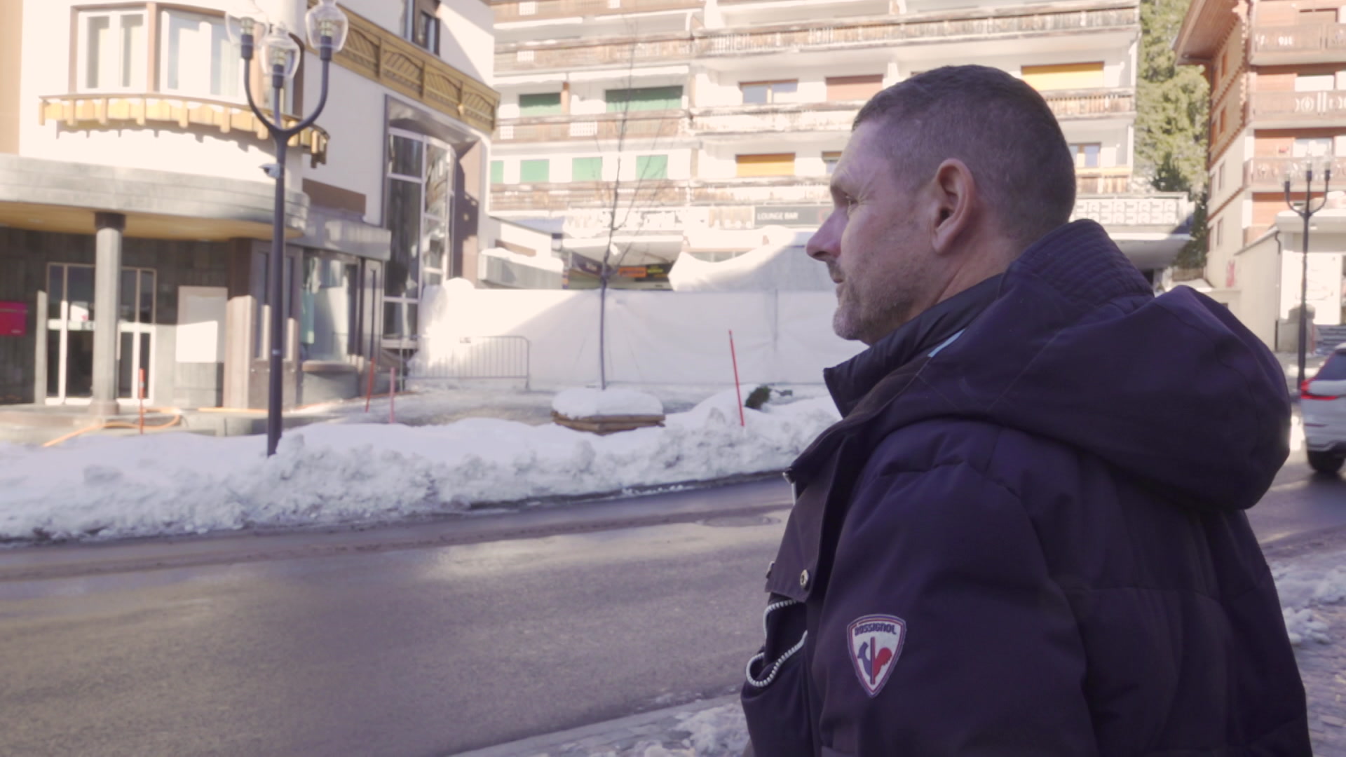 Touché directement par le drame, le commerçant voisin du «Constellation ...