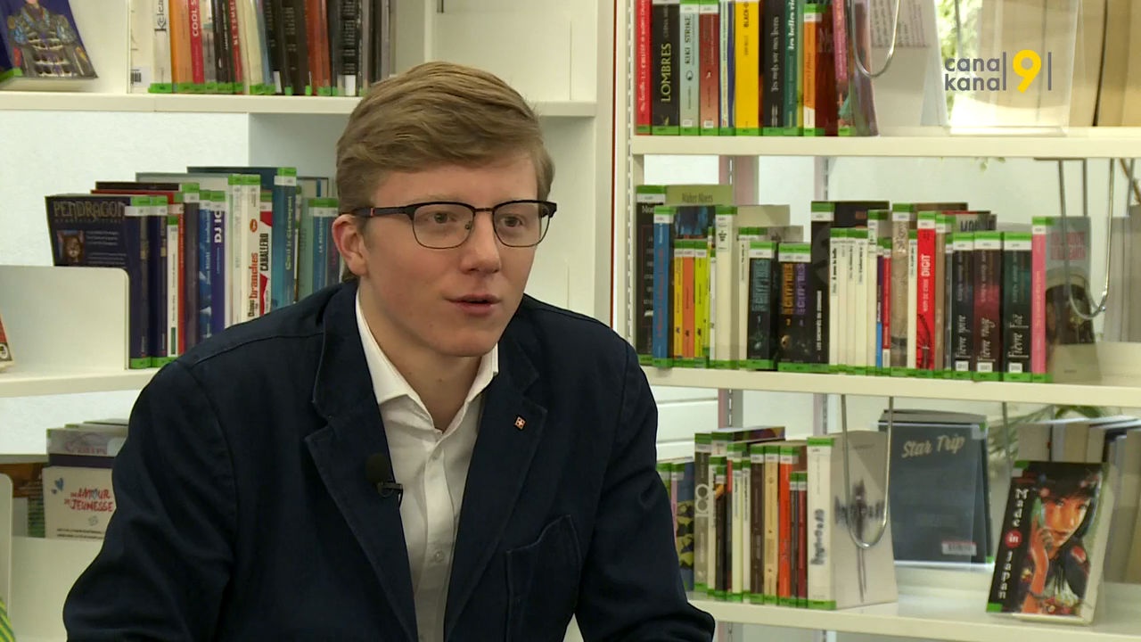 À tout juste 17 ans, Grégoire Uldry se passionne pour la politique ...