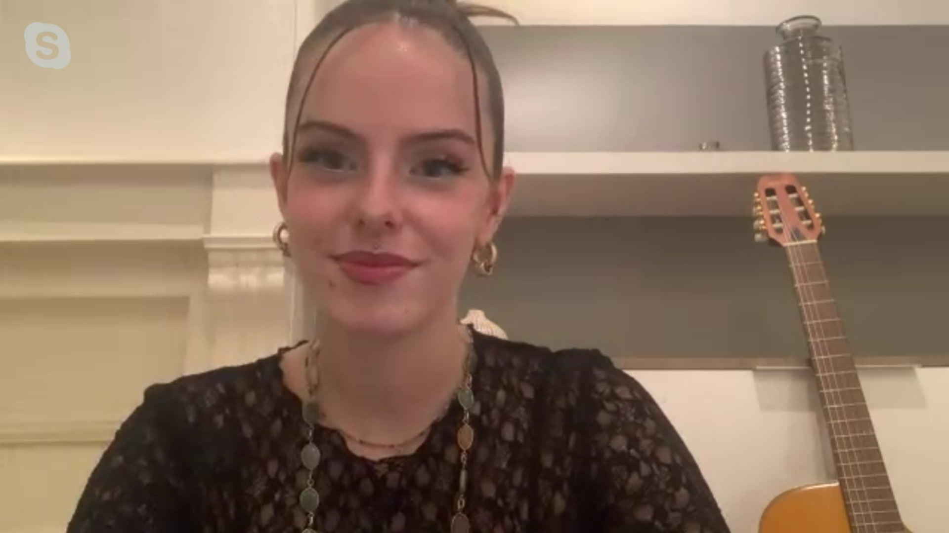 Popstars: le rêve éveillé de la Valaisanne Mia au sein du groupe ...